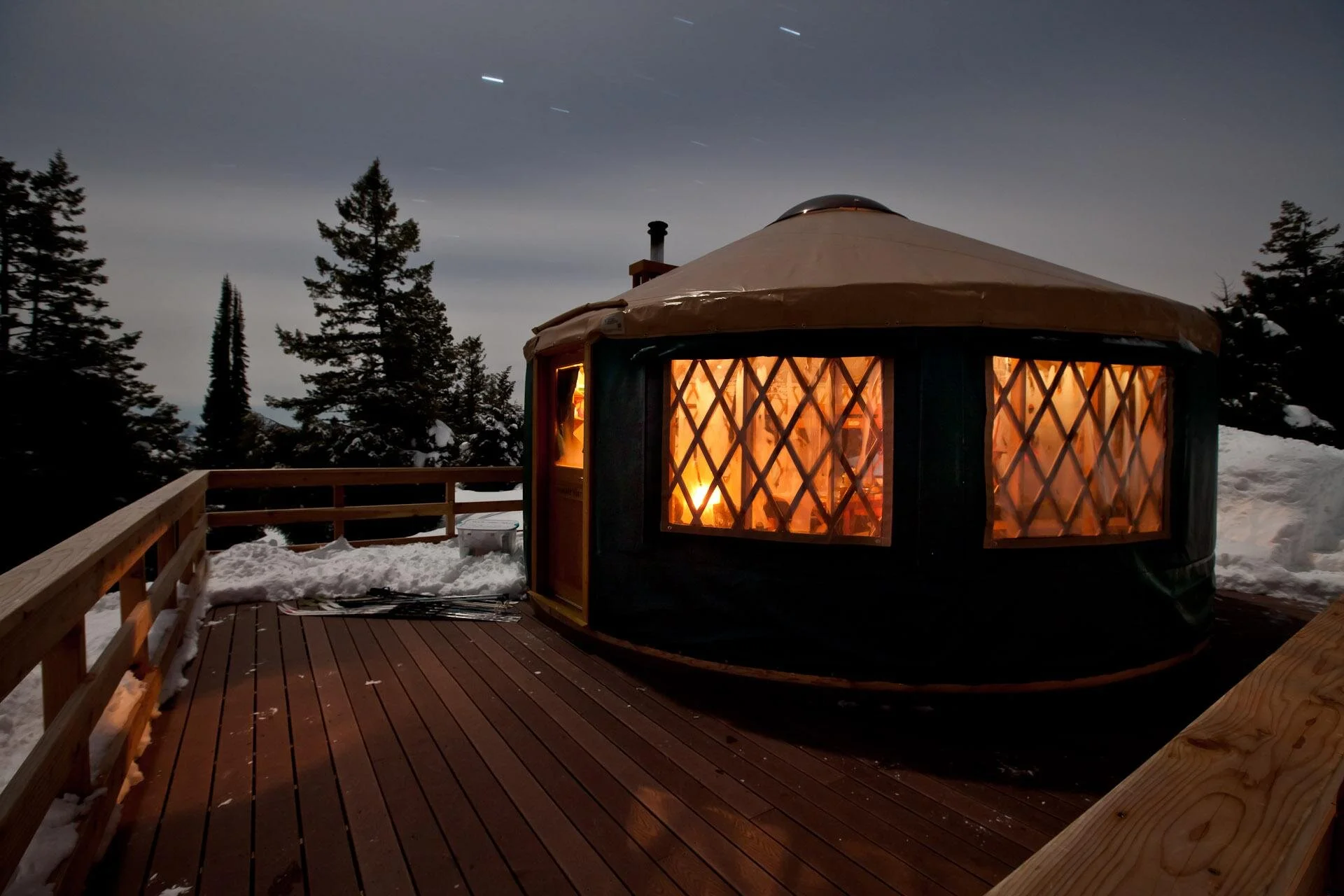 Stargaze Yurt – Hut Tripper