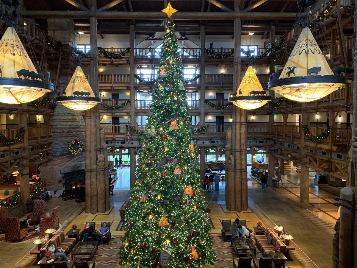 Christmas Decorations At Walt Disney World Hotels 2018 Mouse Hacking christmas-decorations-at-walt-disney-world-hotels-2018-mouse-hacking