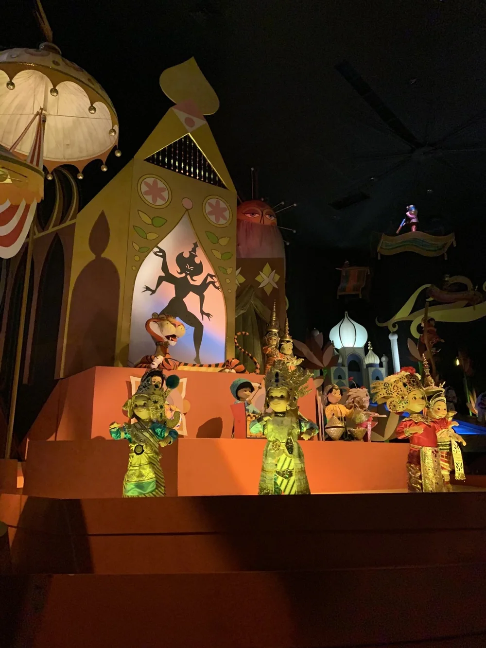 Guide to "it's a small world" at Magic Kingdom