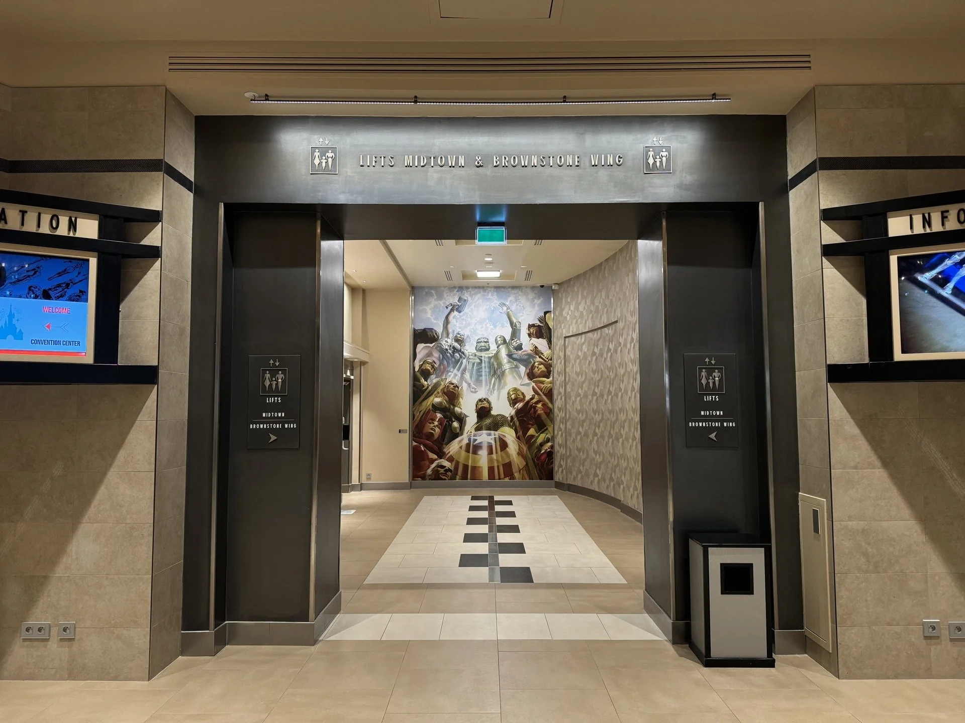 Disney Hotel New York - The Art of Marvel (Paris) Review