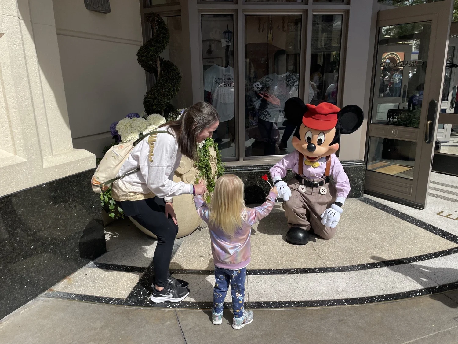How to Meet Mickey Mouse at Disneyland (Both Parks)