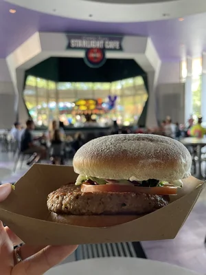 Cosmic Ray's Starlight Cafe at Magic Kingdom Review