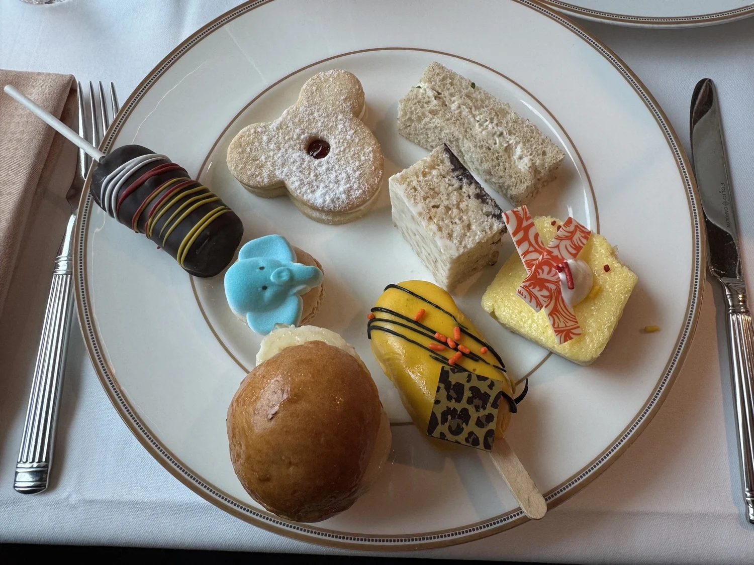 Review: Adventure Tea With Royalty (Disney Treasure)