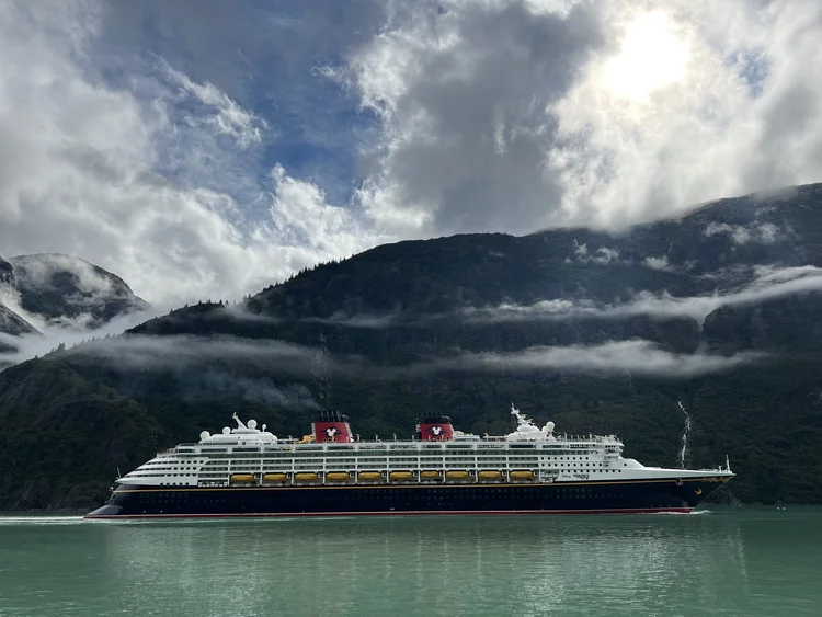 Deck by Deck Guide to the Disney Wonder