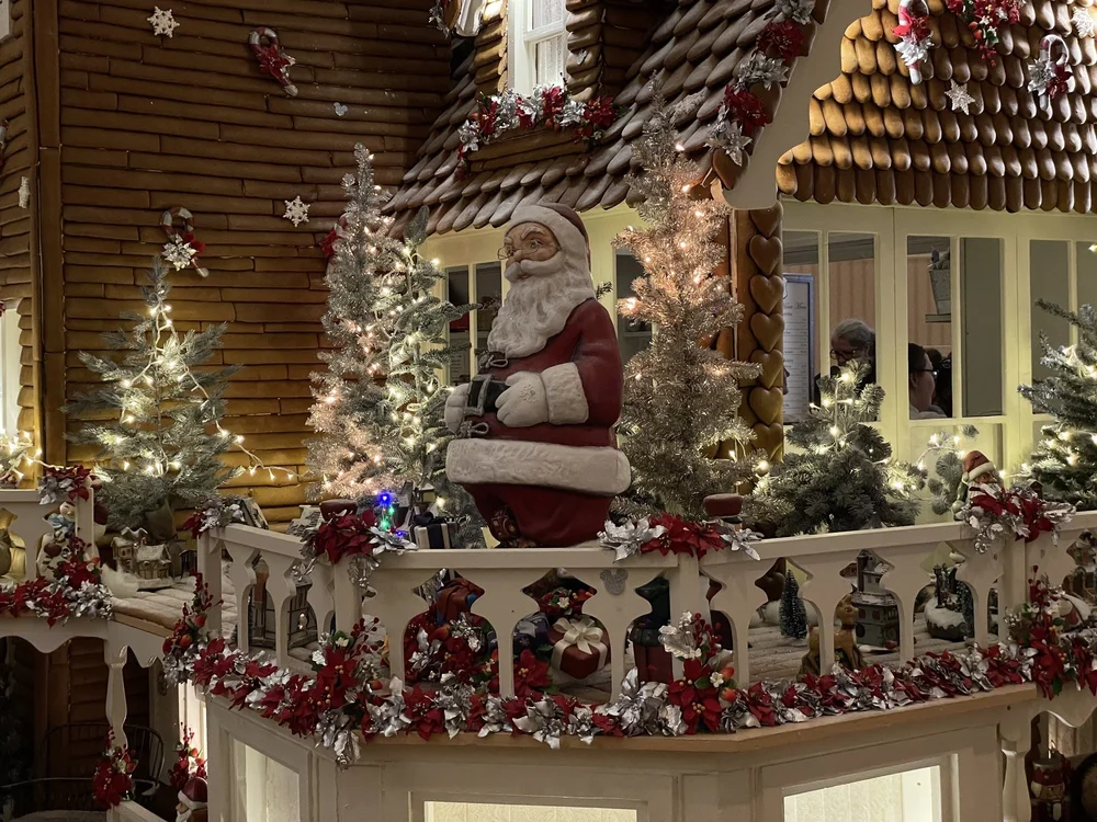Take a Look at the Grand Floridian Gingerbread House