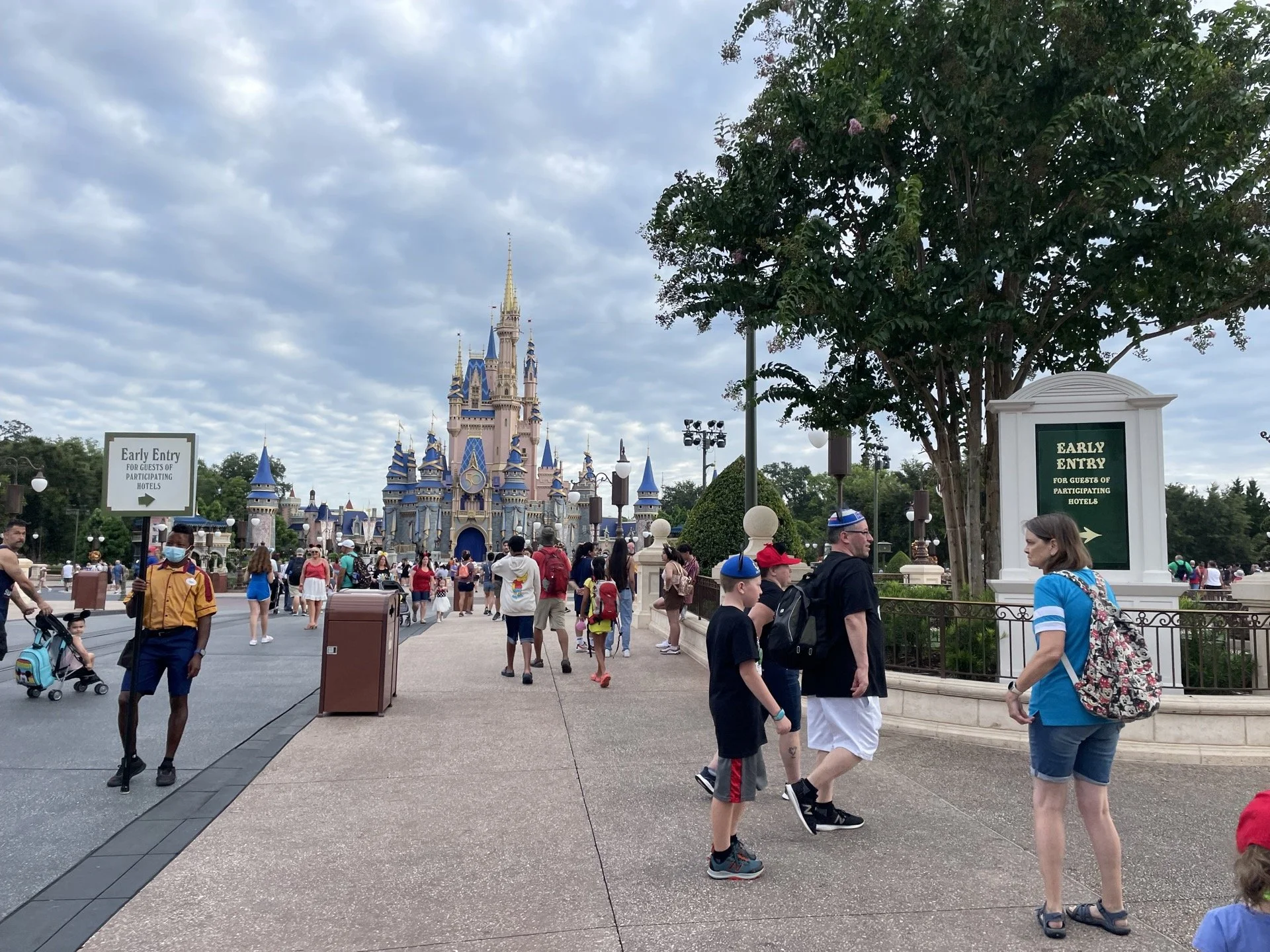 Magic Kingdom Rope Drop and Early Entry Strategy 2026