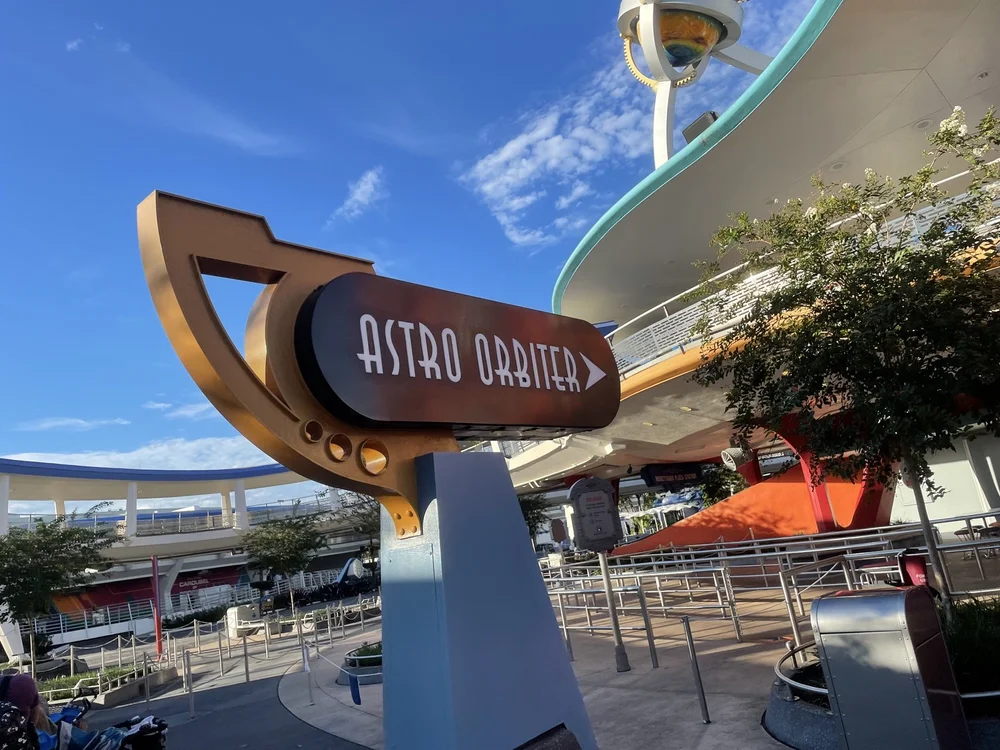 Guide to Astro Orbiter at Magic Kingdom