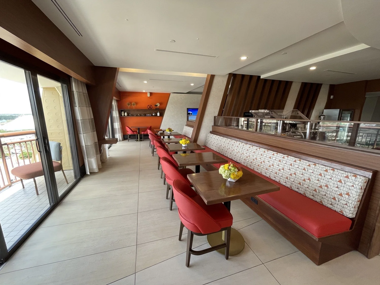 Review of Atrium Club Level at Disney's Contemporary Resort