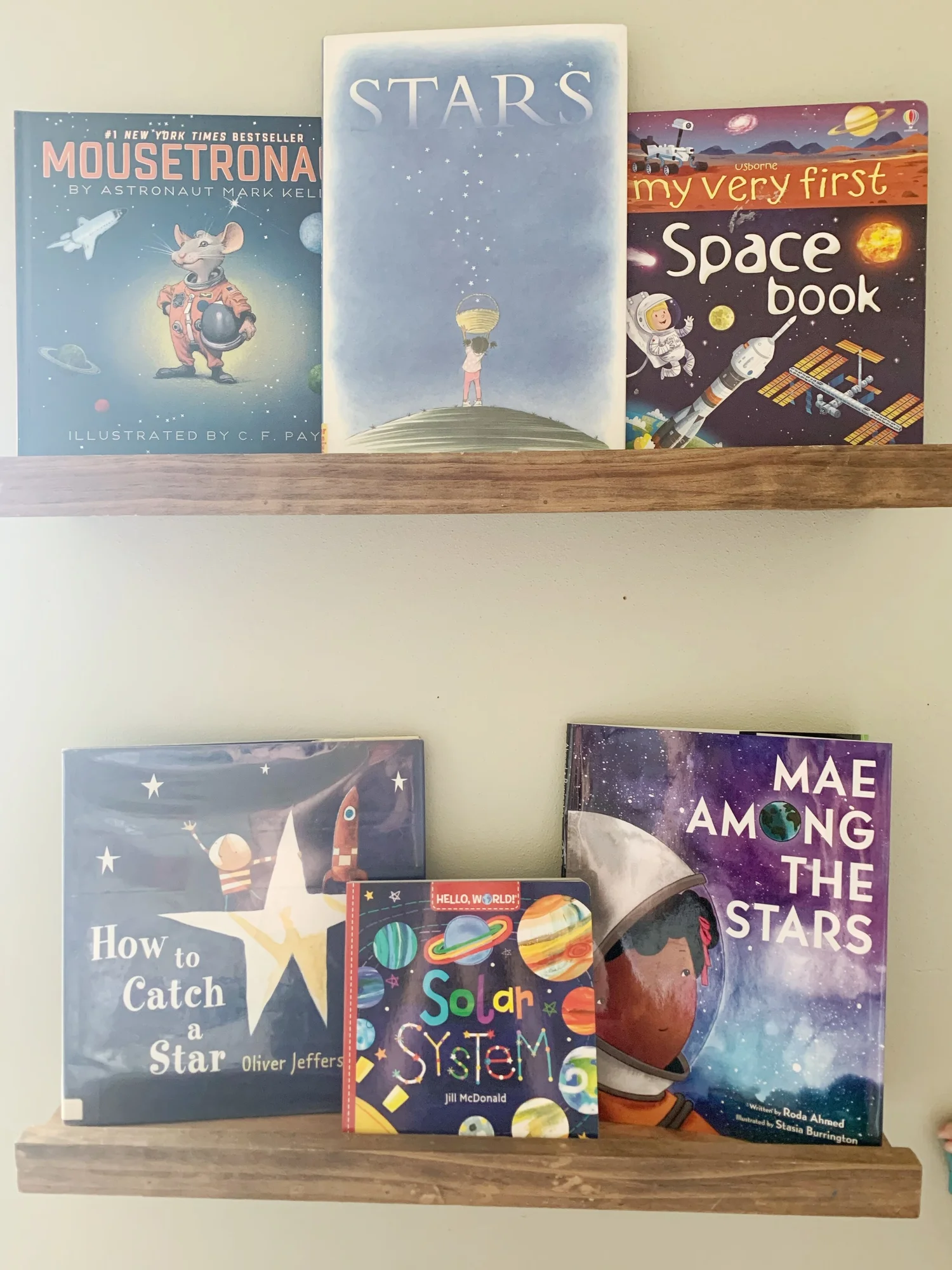 Summer Reading: Outer Space — Yoga Pants & Pearls