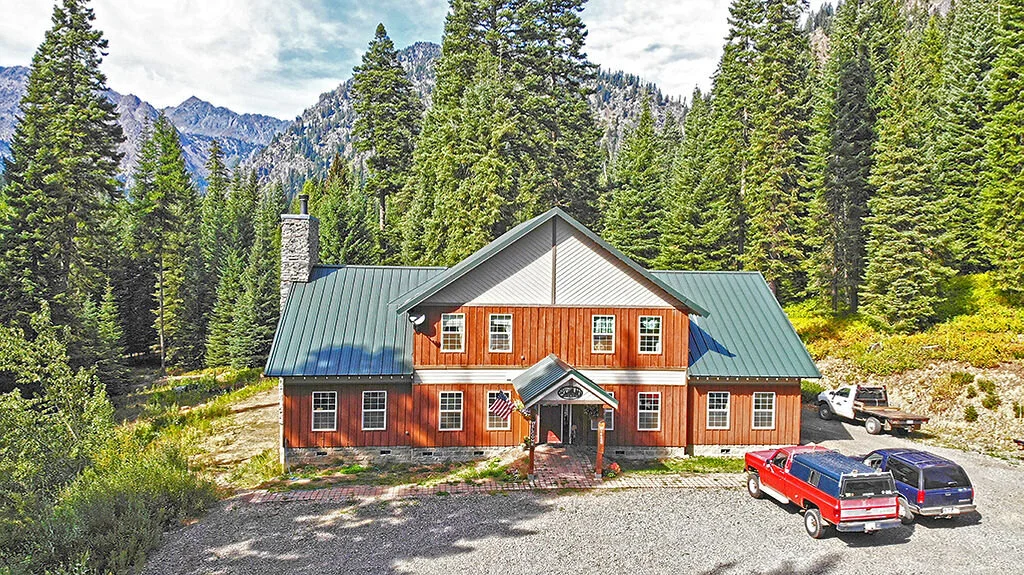 Cornucopia Lodge & Packstation