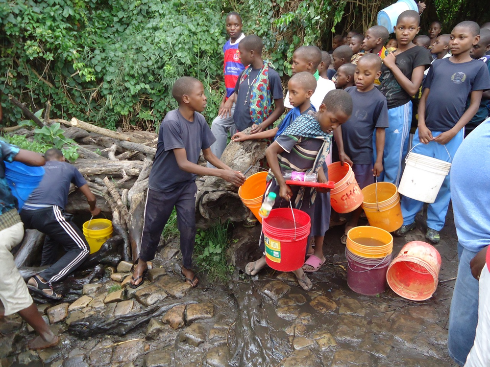Sub-Saharan Africans Spend 40 Billion Hours a Year Collecting Water ...
