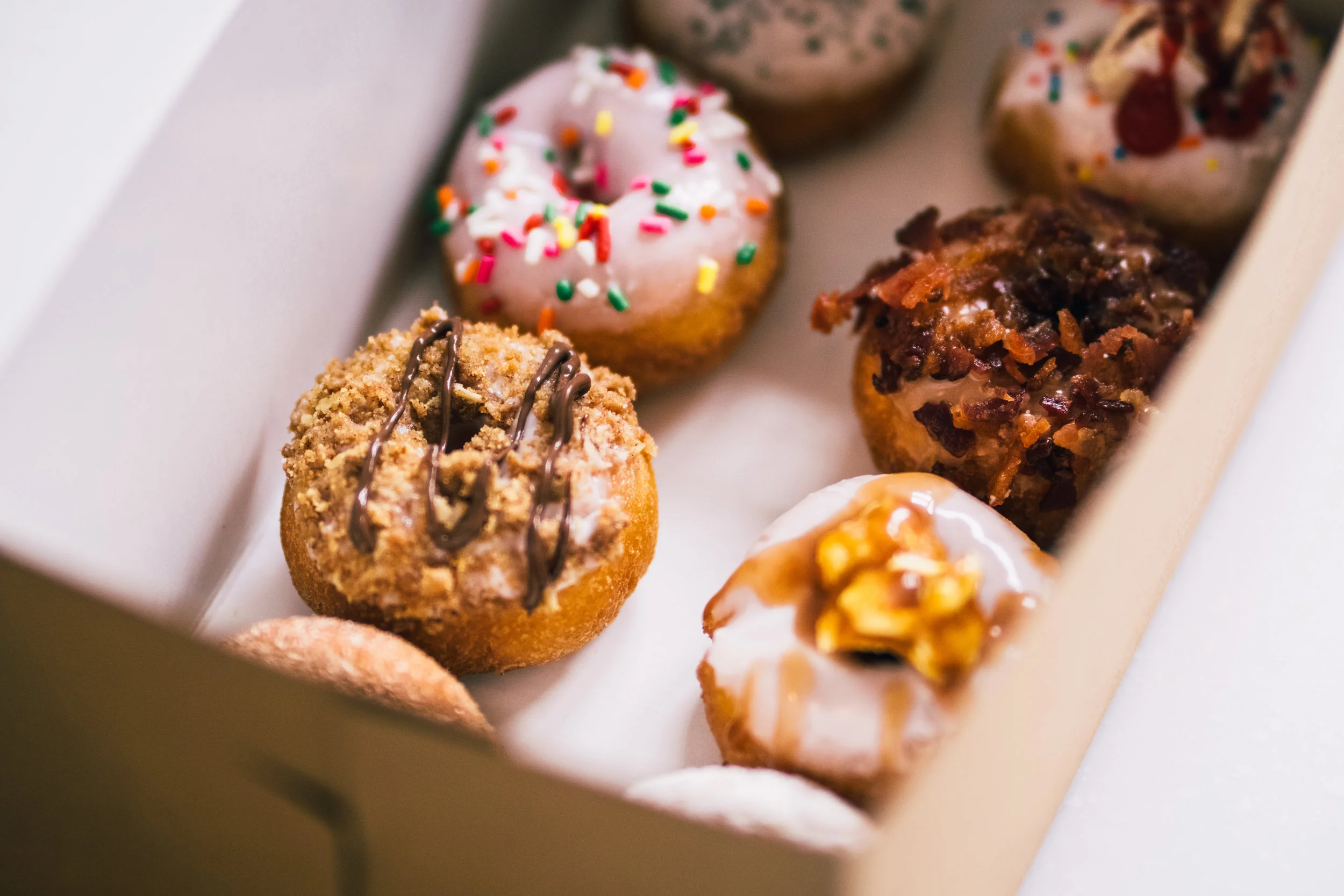 Order Online | Order Delicious Donuts Now — Mini Bar Donuts