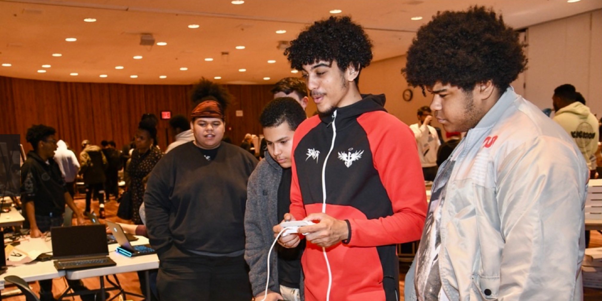 The Gaming Pathways Program — HARLEM GALLERY OF SCIENCE