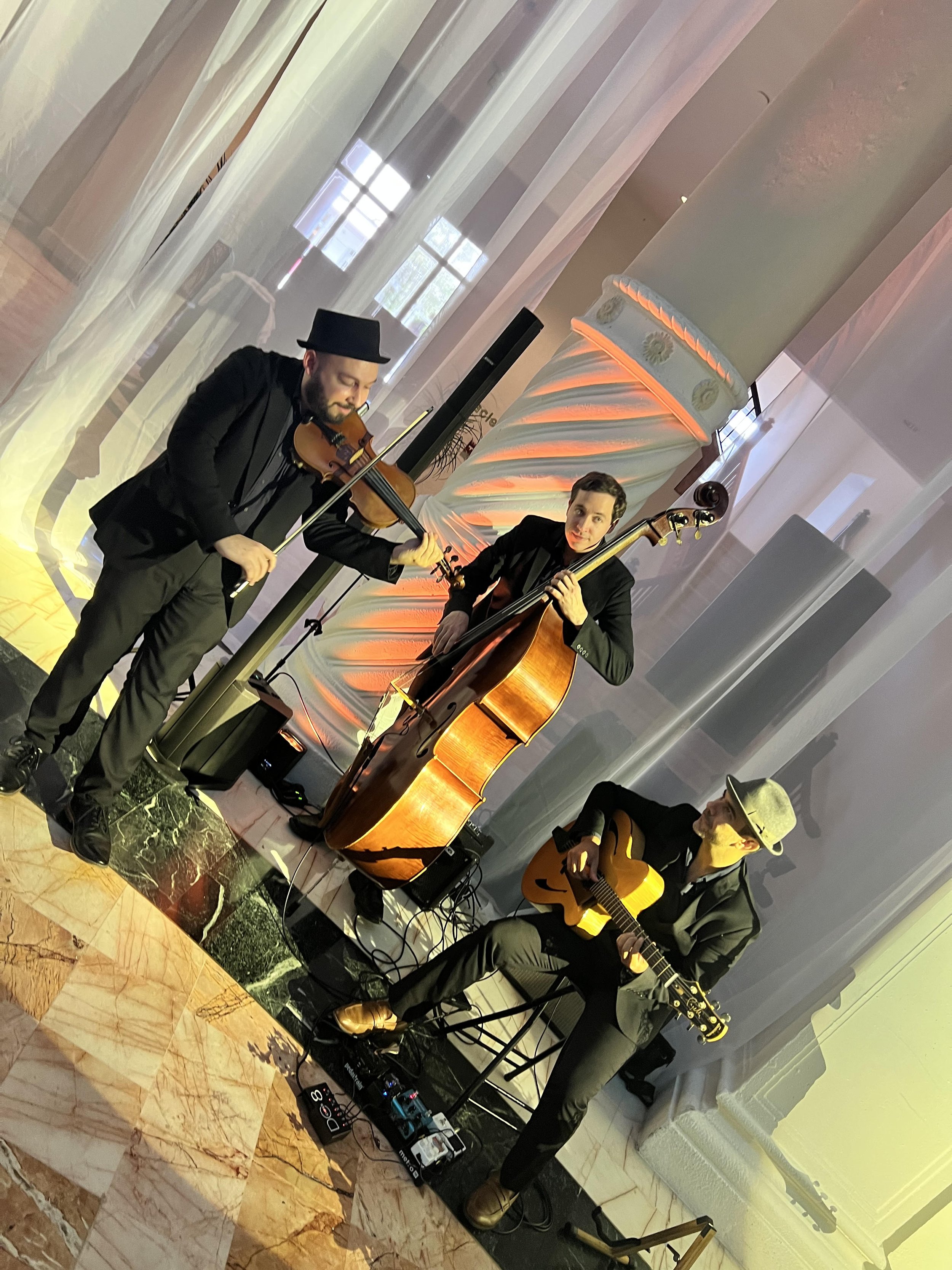 5 String Pop — Steffen Zeichner