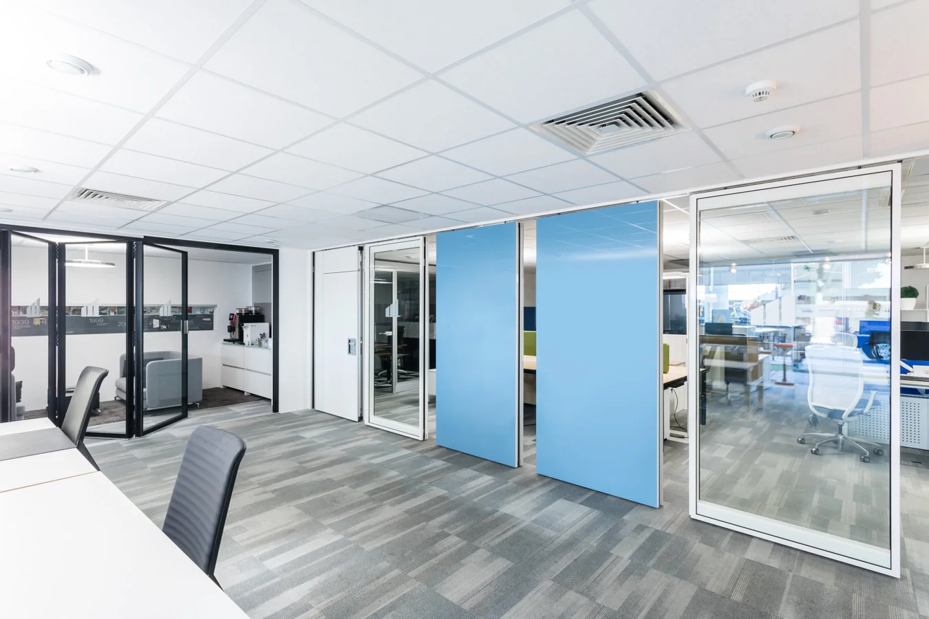 London Wall - Movable Walls & Sliding Folding Partitions