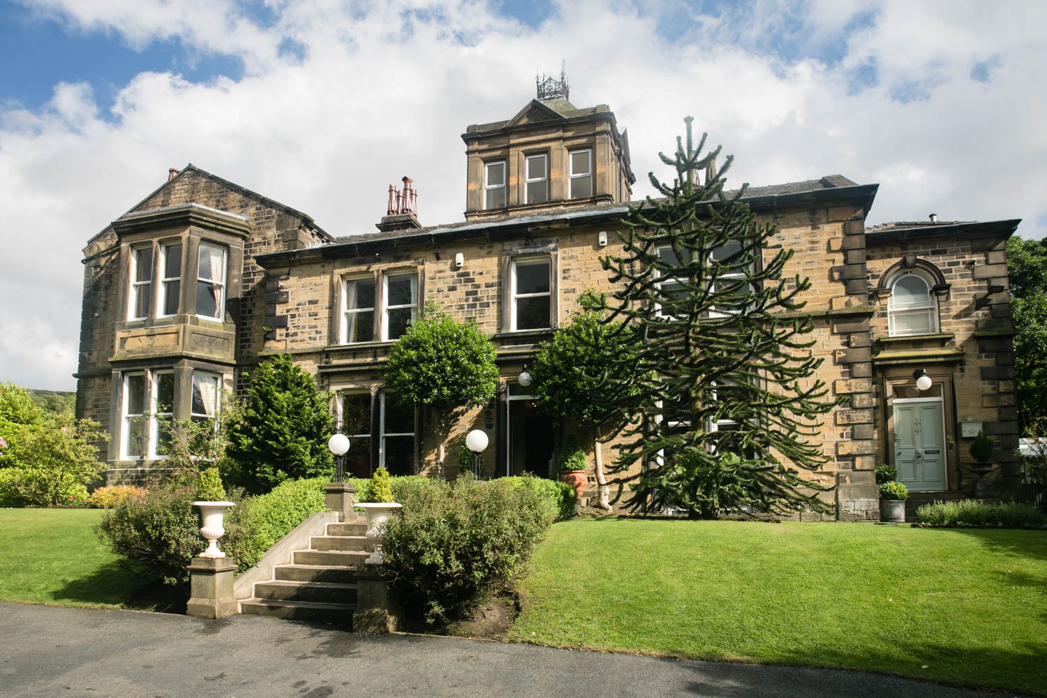 Claire & Andrew's wedding day | Crow Hill wedding photography — Rob ...