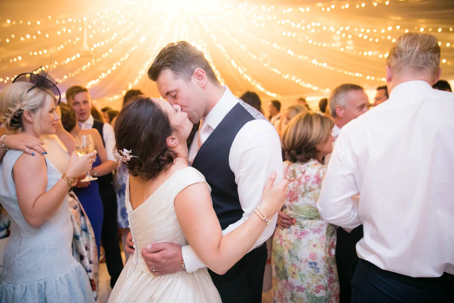 Claire & Andrew's wedding day | Crow Hill wedding photography — Rob ...