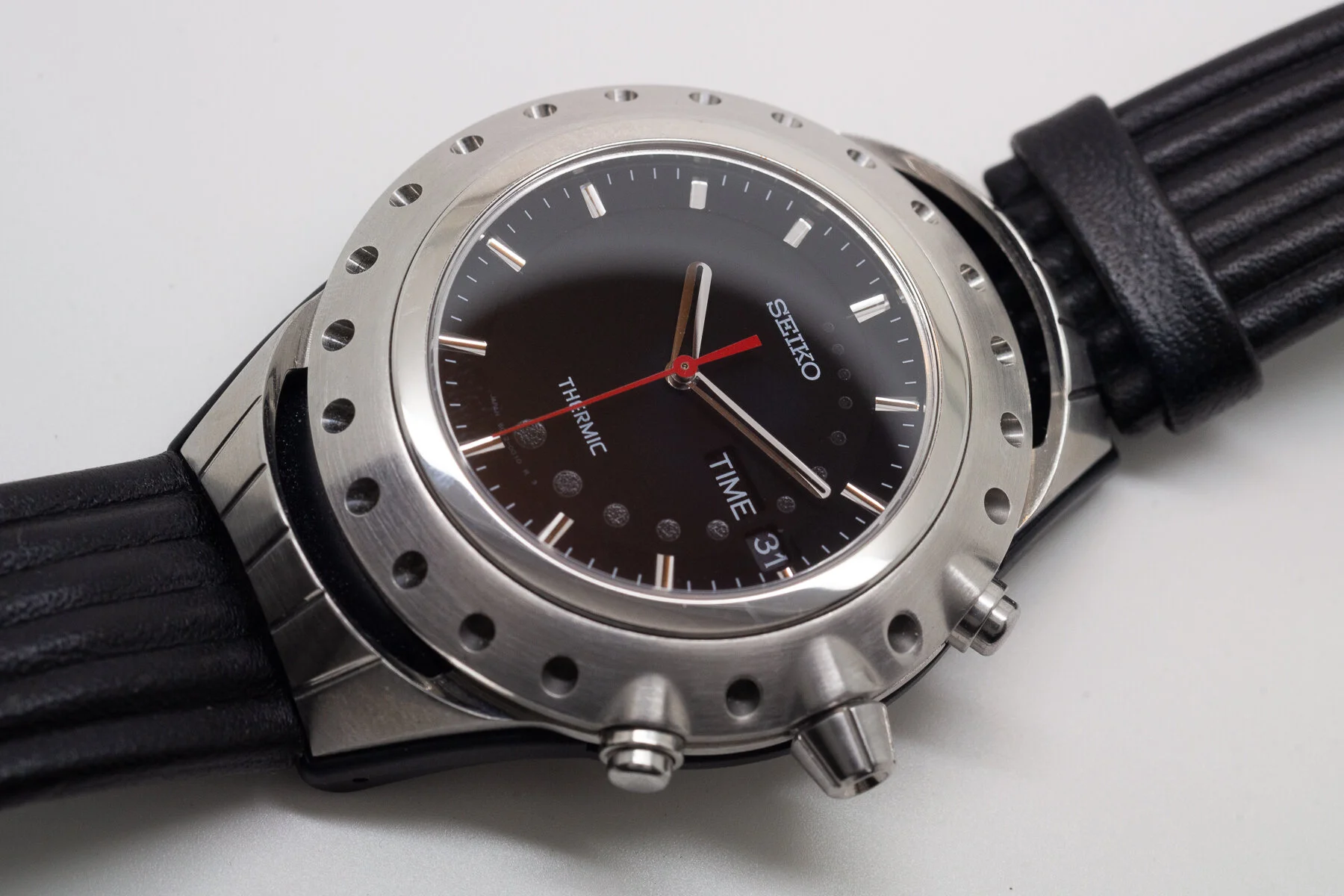 Body Heat Powered Watches - Seiko Thermic & Citizen Eco-Drive Thermo ...