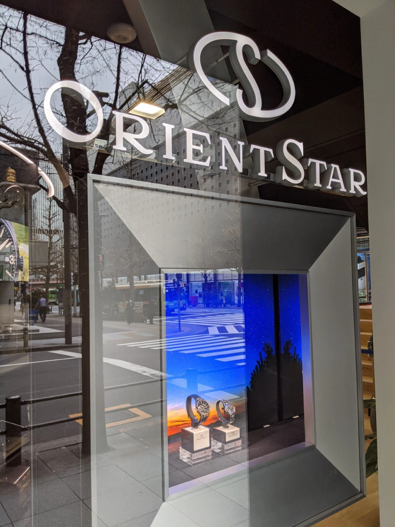 Epson Imaging Gallery Tokyo — Plus9Time