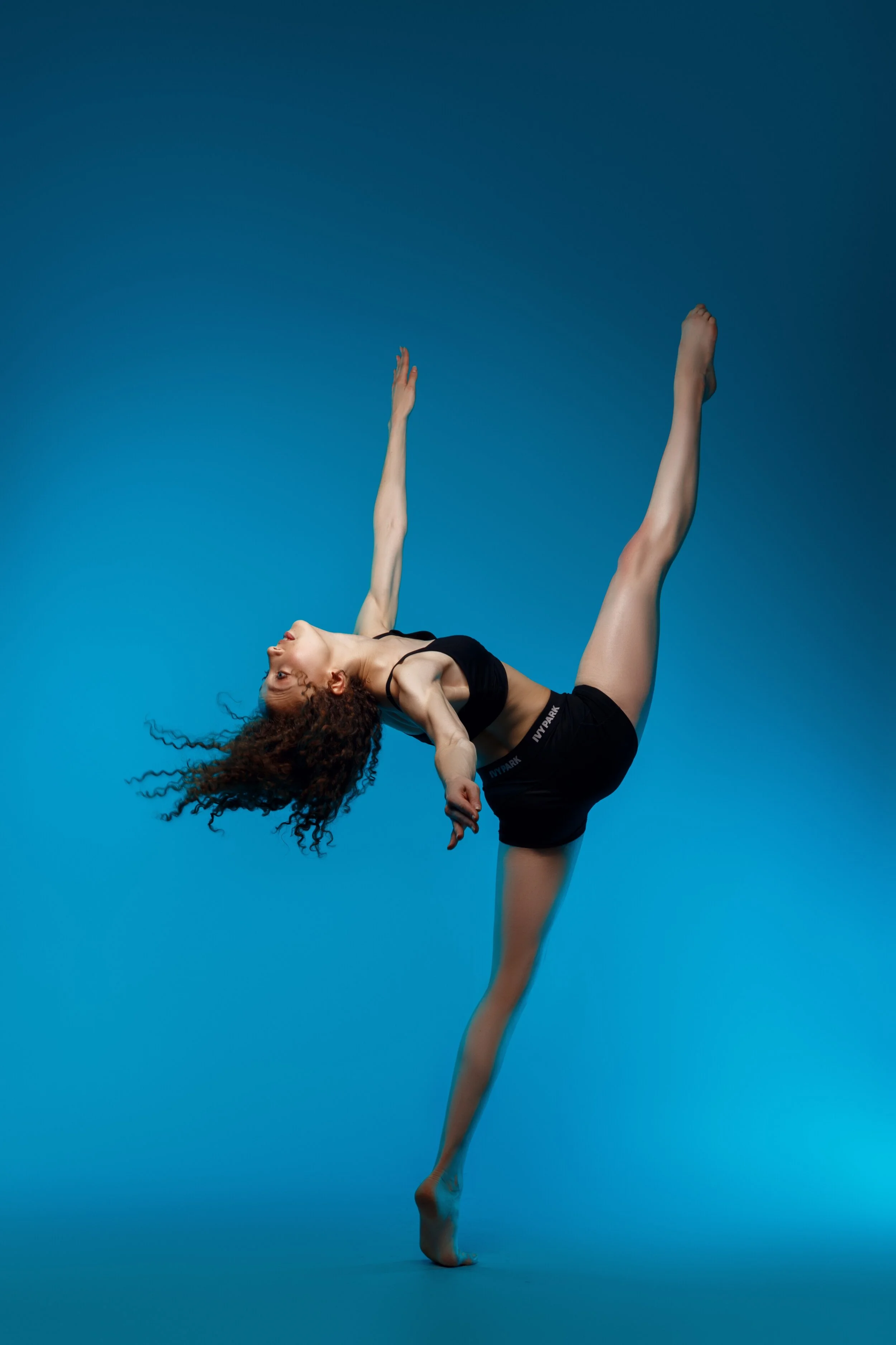 ANNIE — RARE SELECT MODELS