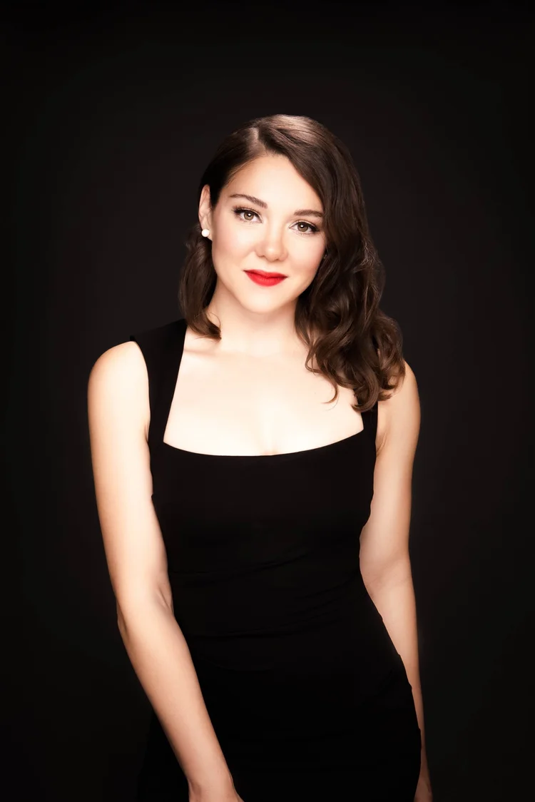 Andrea Ross Official Website