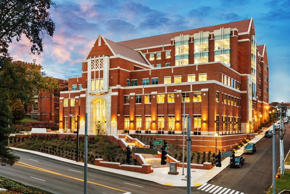 UT Ken and Blaire Mossman Science Building — MHM Architects