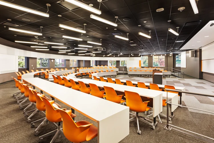 UT Ken and Blaire Mossman Science Building — MHM Architects