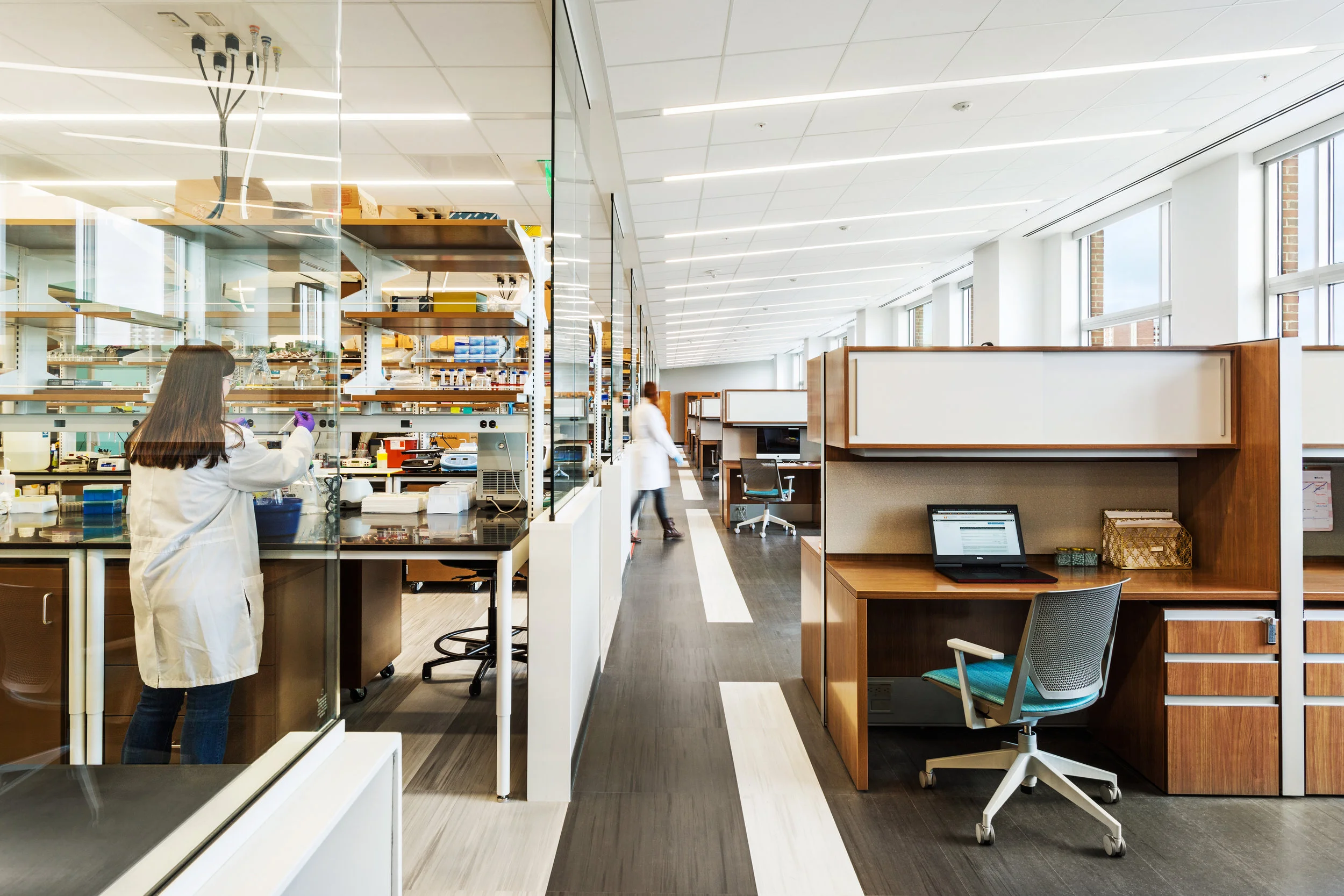 UT Ken and Blaire Mossman Science Building — MHM Architects