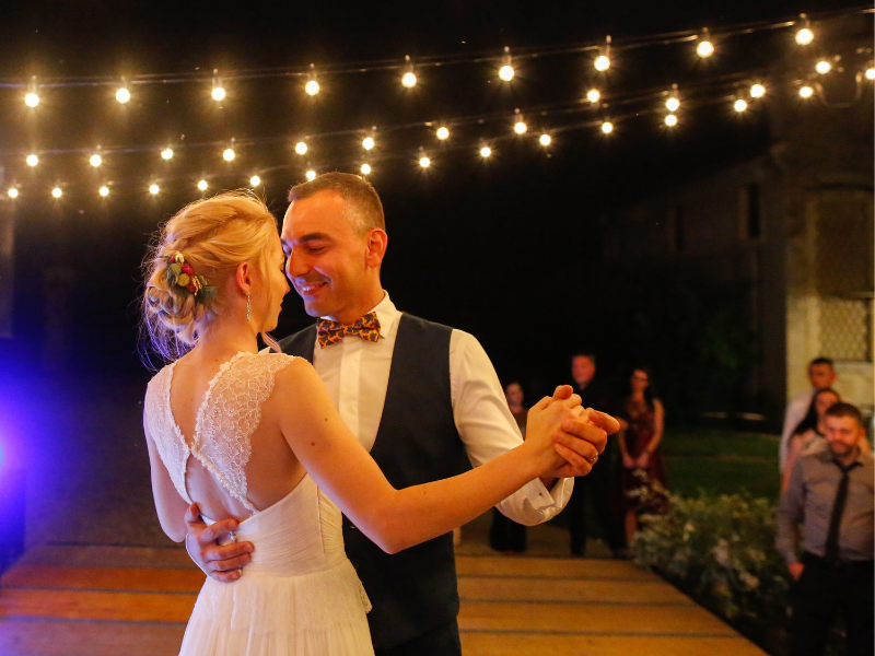 10 Unique First Dance Ideas To Make It Unforgettable — Dancing Brides