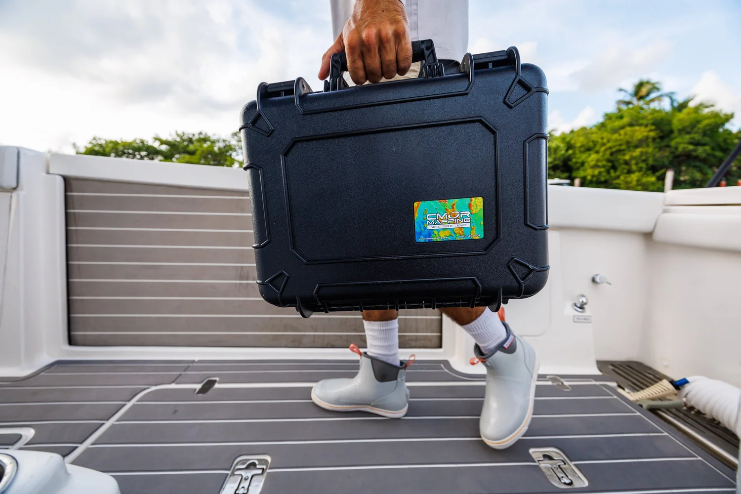 High-resolution 3D Relief Shading Fishing and Diving Maps and Charts ...