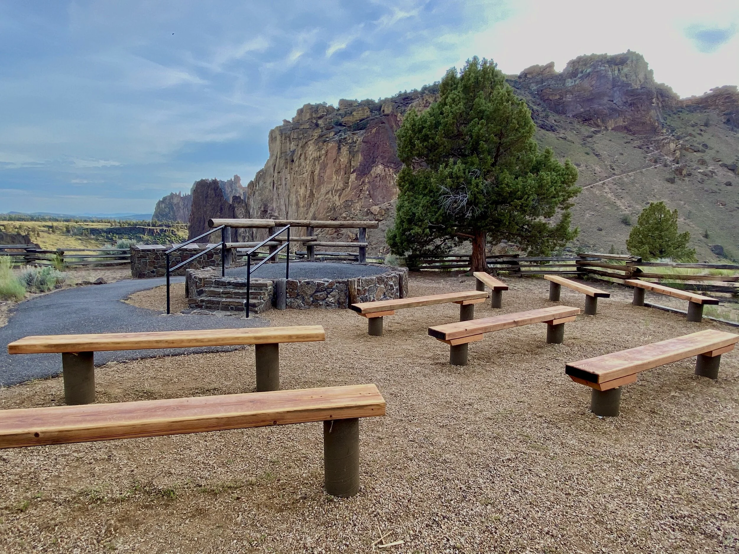 Small Celebration Venue With A Killer View—Smith Rock's North Point ...