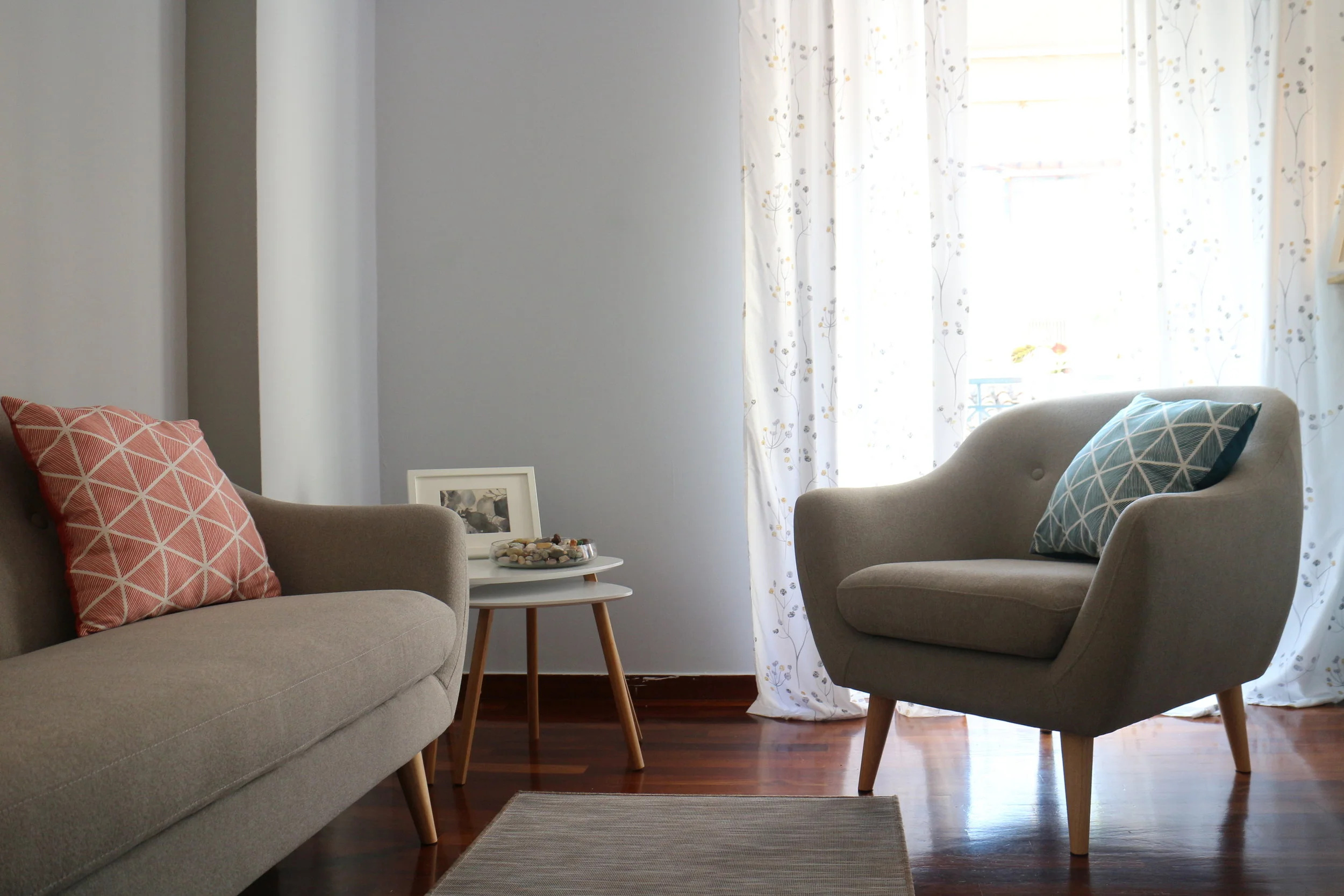 Psychotherapy in English — Therapy Room