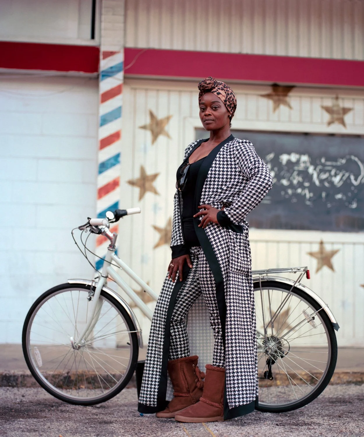 Bria Lauren: Gold Was Made Fa' Her — Deep Red Press