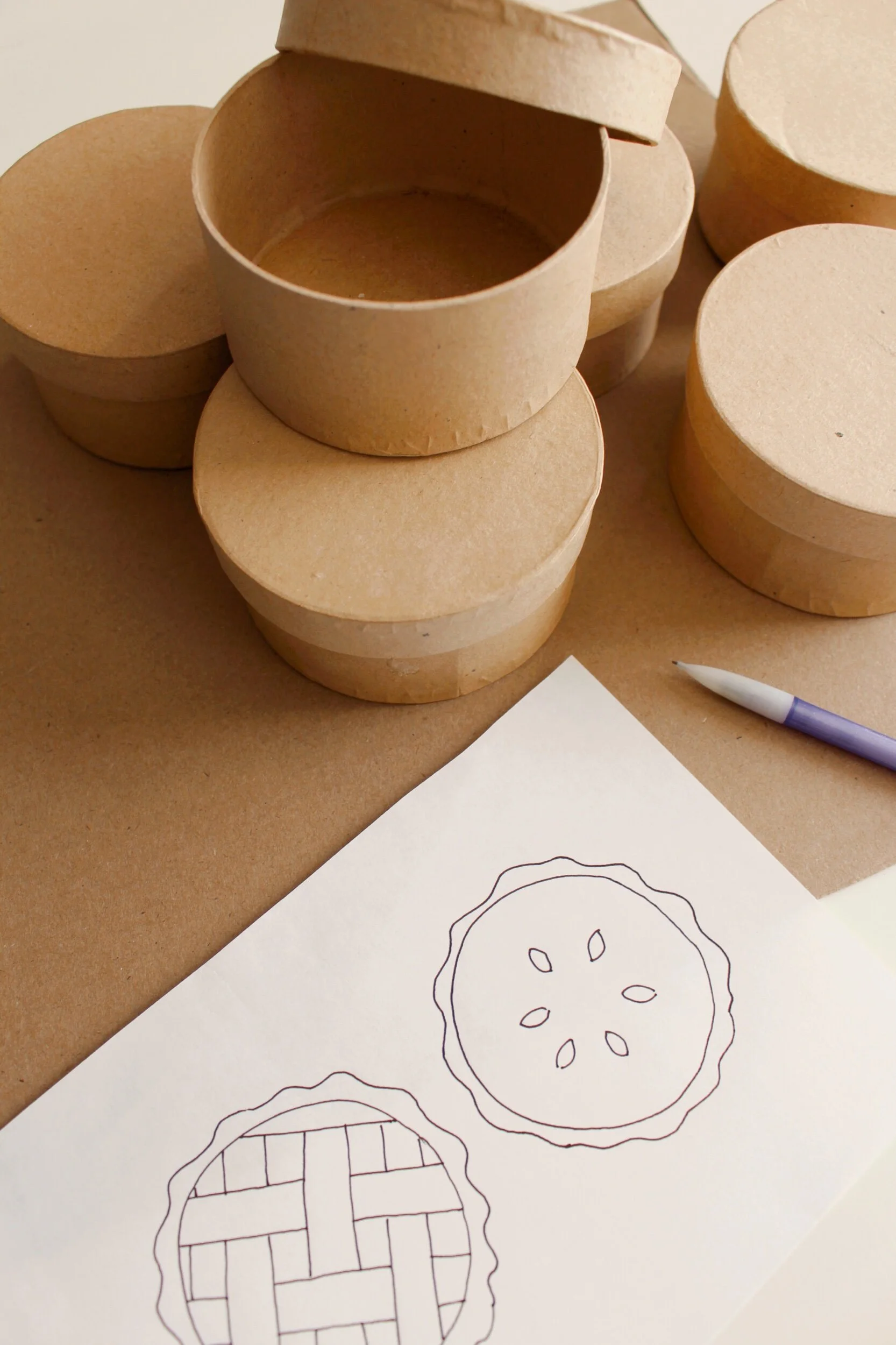 Mini Thanksgiving Pie Gift Boxes — Entertain the Idea