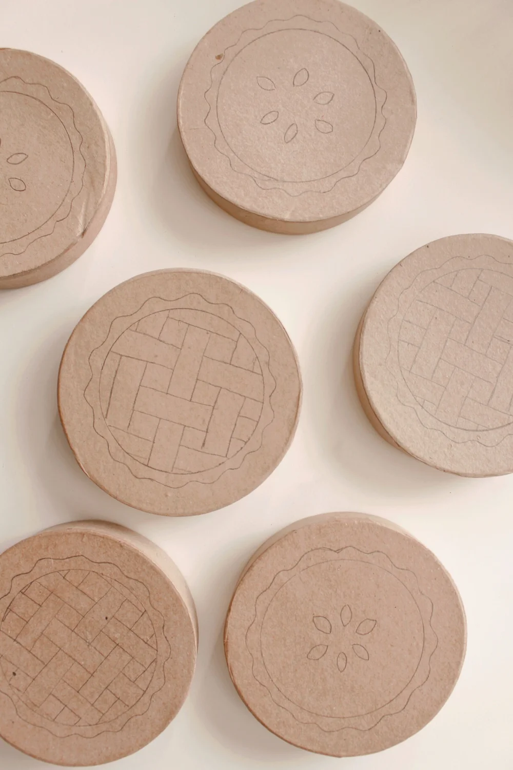 Mini Thanksgiving Pie Gift Boxes — Entertain the Idea