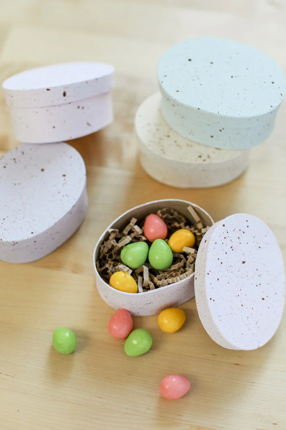 Easy DIY Easter Treat Boxes — Entertain the Idea