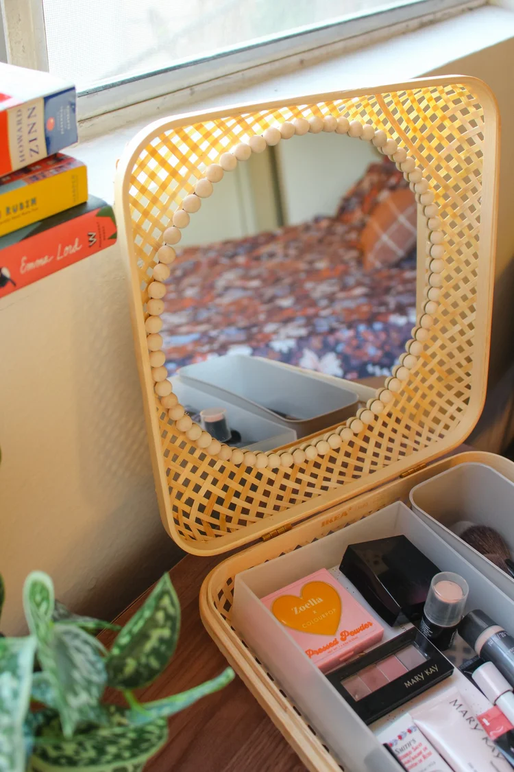DIY Dorm Decor: A Tabletop Makeup Mirror (IKEA SMARRA Hack) — Entertain ...