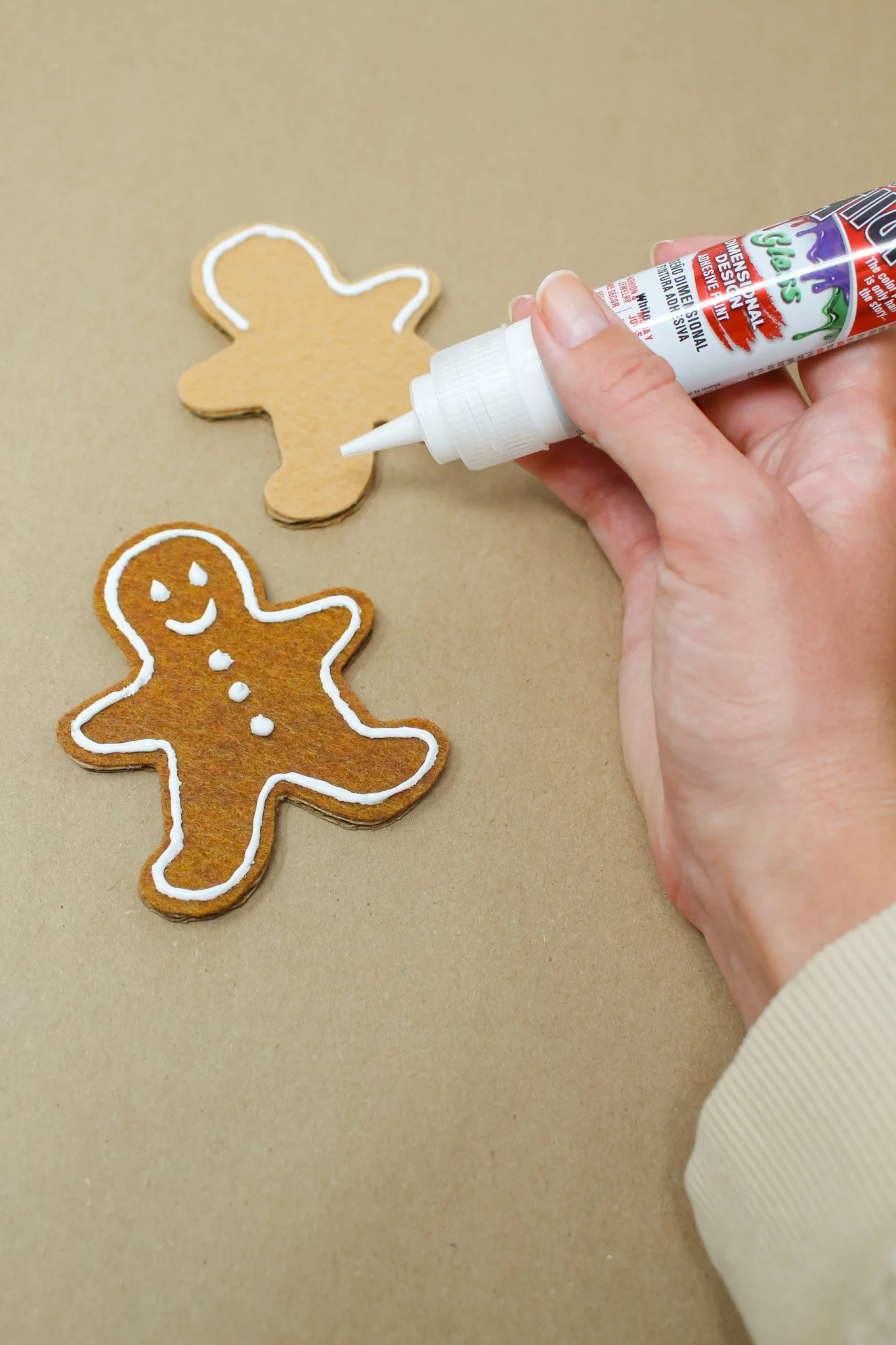 DIY Anthropologie Inspired Gingerbread Garland (for under $10 ...