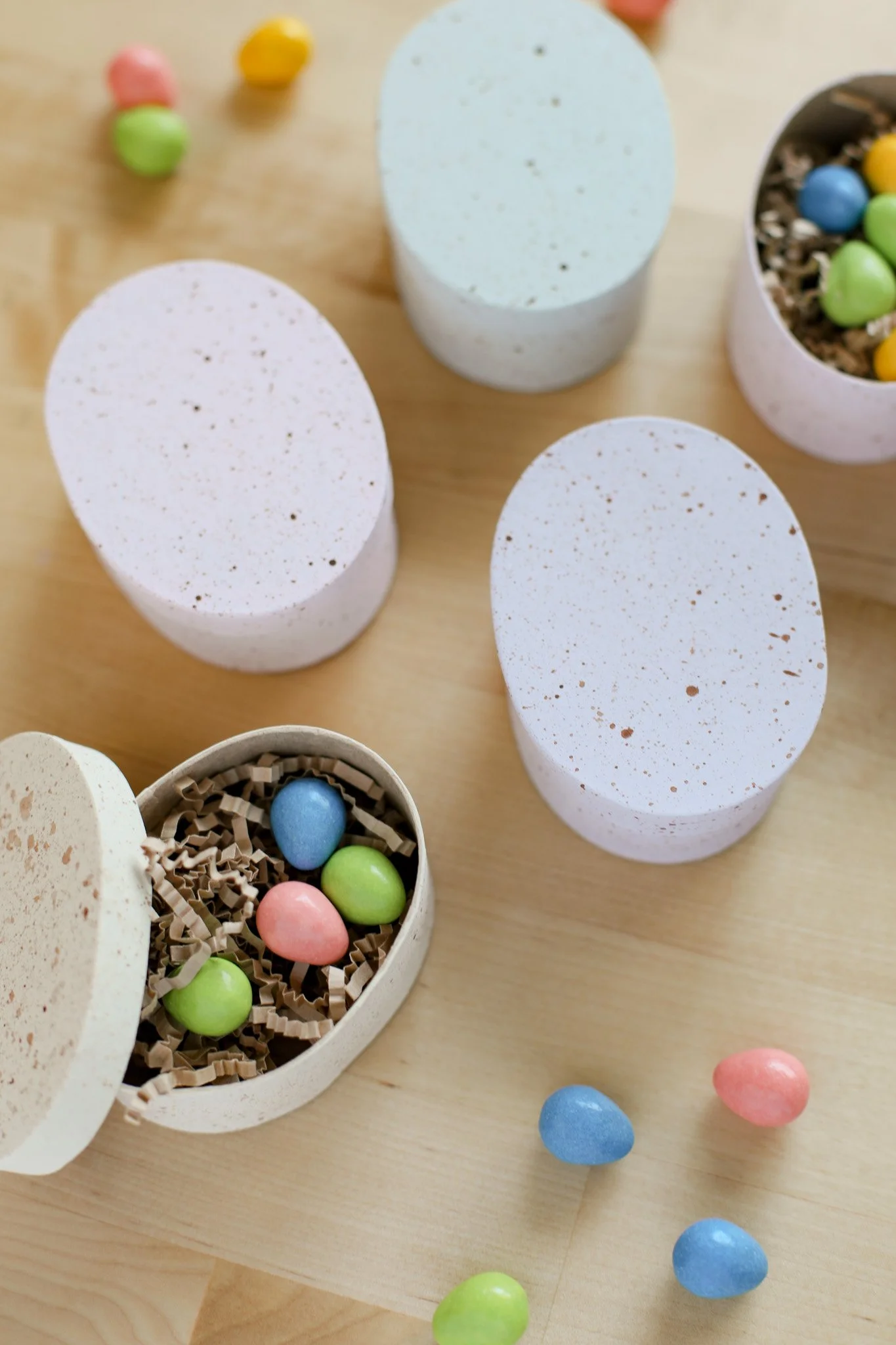 Easy DIY Easter Treat Boxes — Entertain the Idea