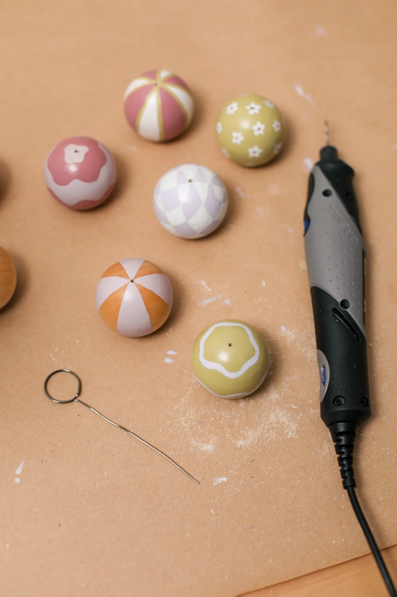 Create Custom Card Holders For Your Next Party — Entertain the Idea