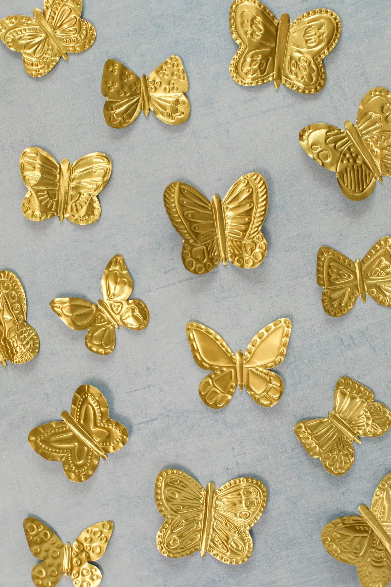 Make an Embossed Metal Butterfly Wreath (DIY Spring Decor Idea ...
