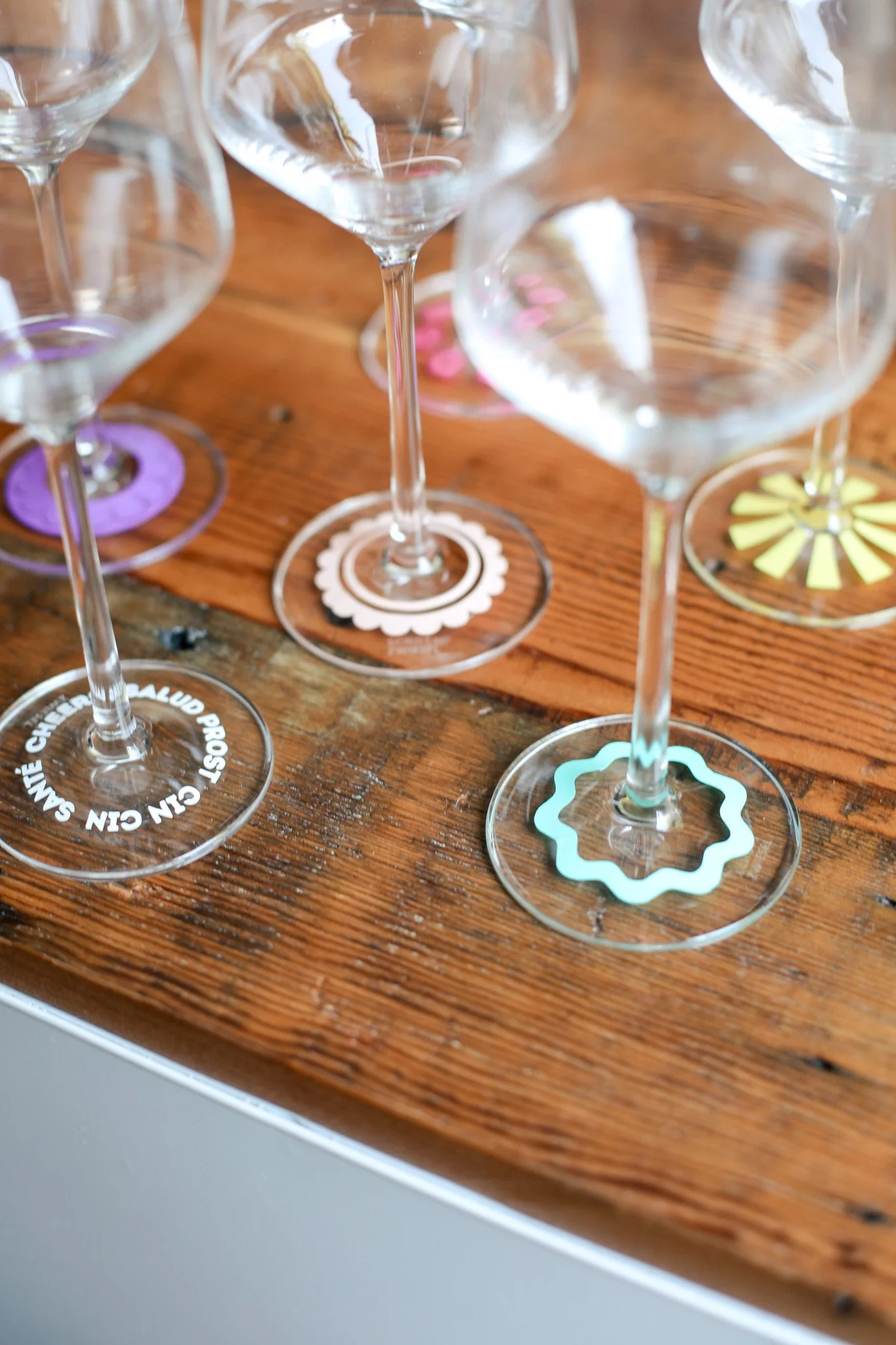 Vinyl Wine Glass Decals For Hosting — Entertain the Idea