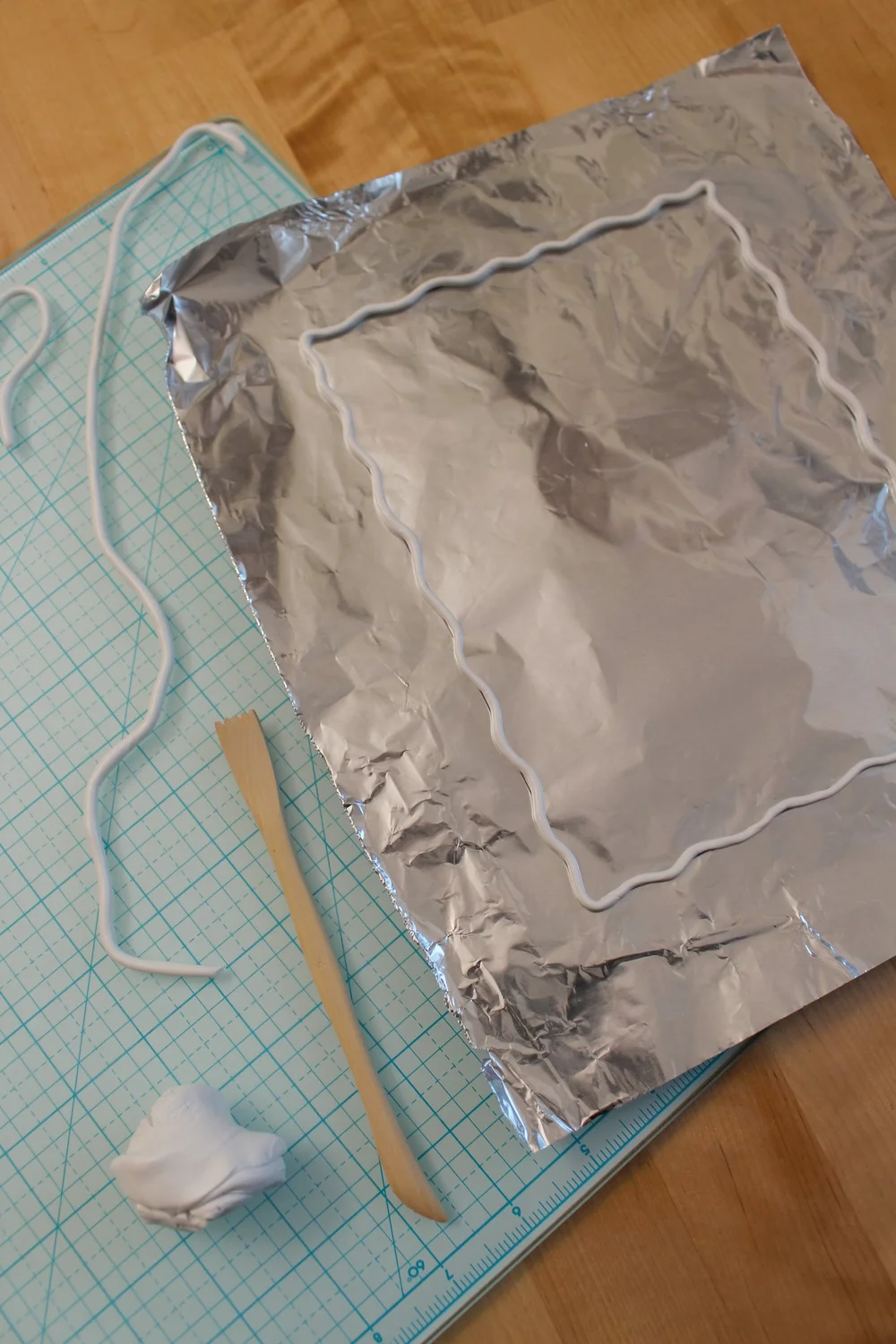 3 Ways to Upgrade Basic Photo Frames — Entertain the Idea