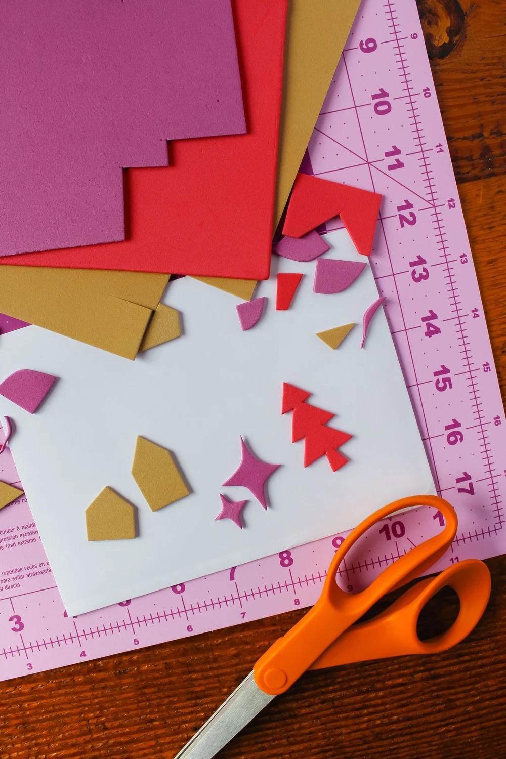 How to Decorate Your Christmas Card Envelopes (DIY Foam Stamps ...