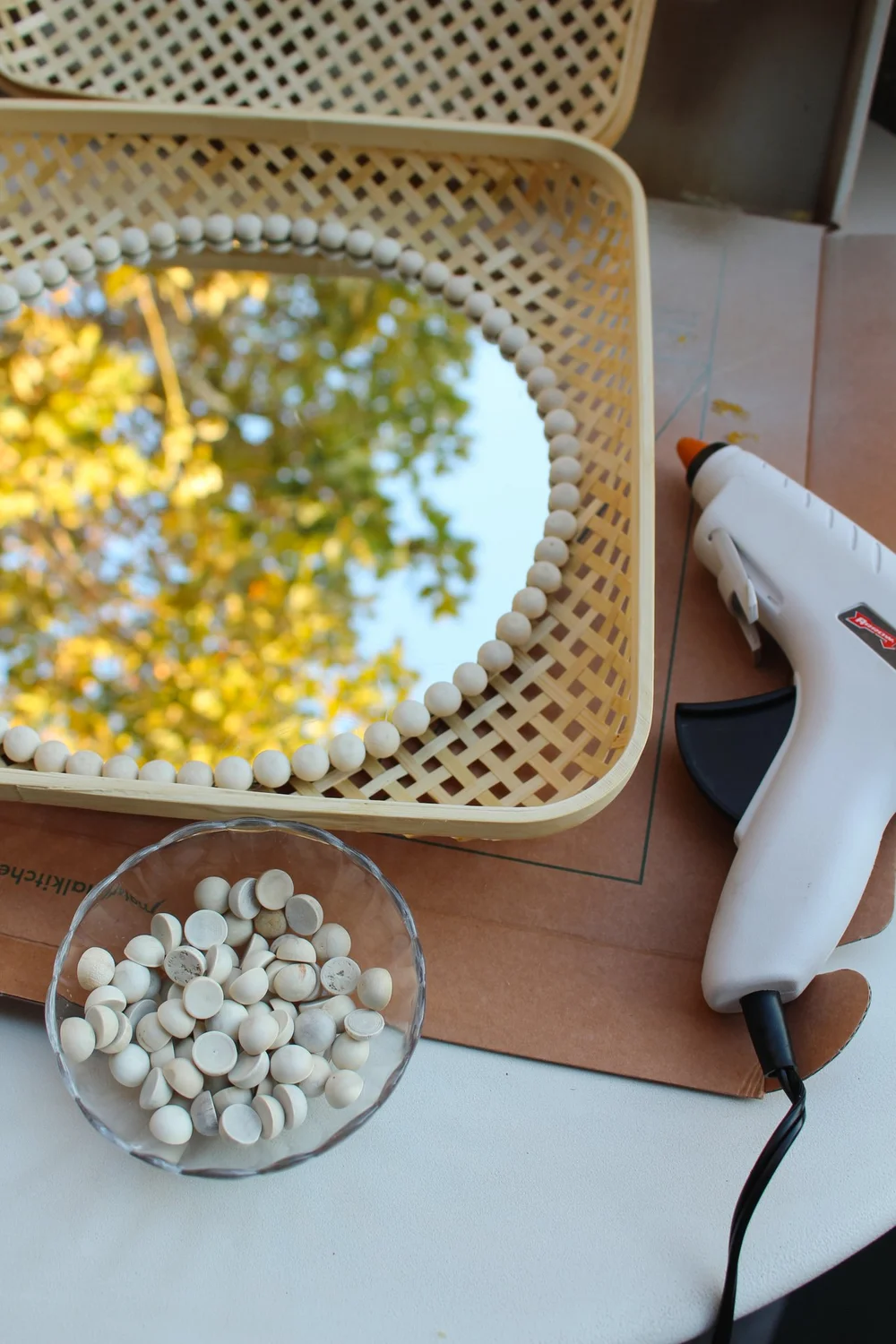 DIY Dorm Decor: A Tabletop Makeup Mirror (IKEA SMARRA Hack) — Entertain ...