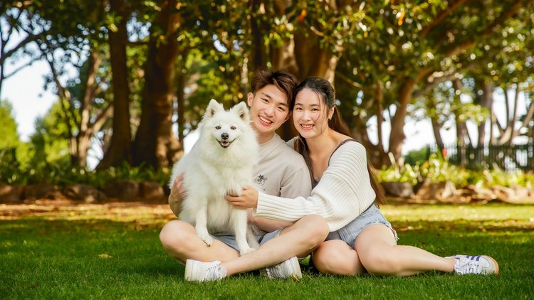 Being Photographed with Your Pet: Posing Tips for the Camera Shy