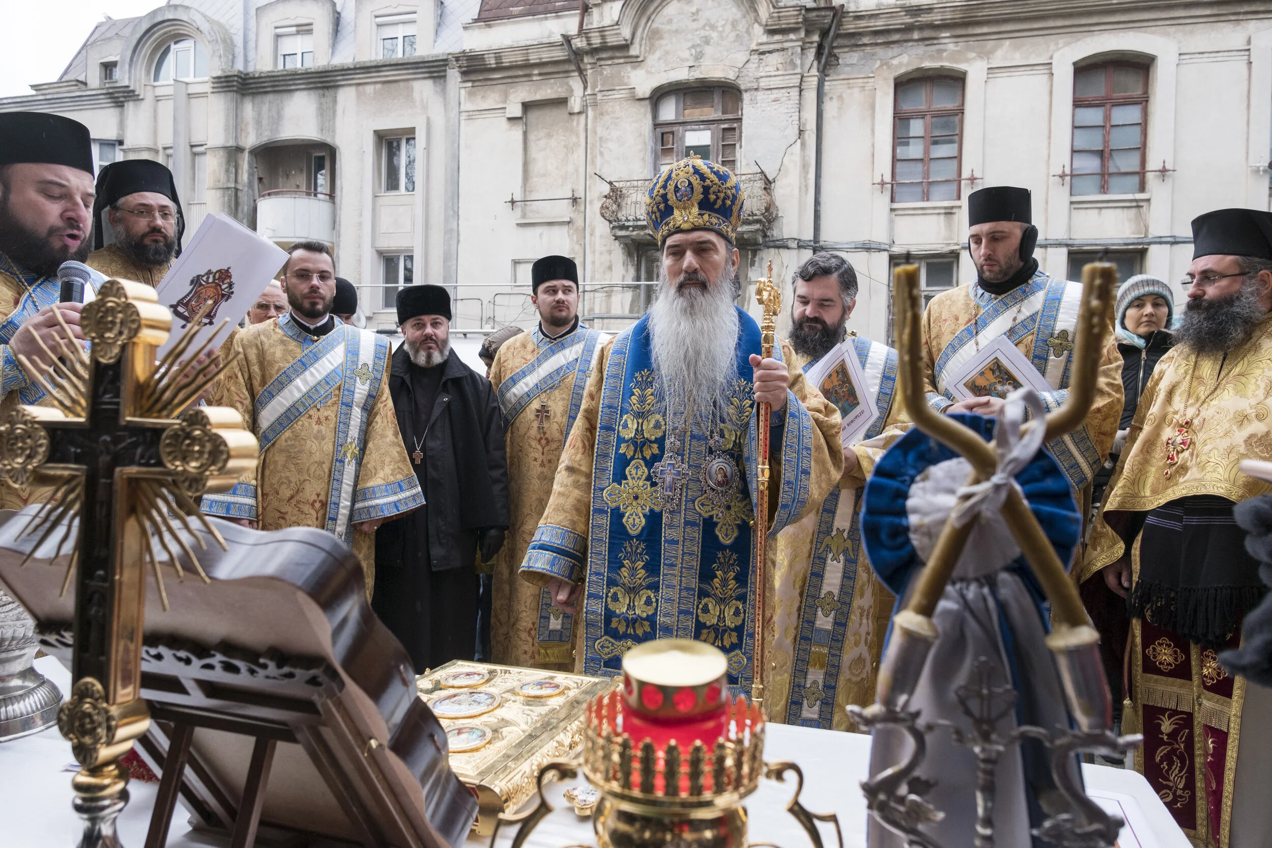 In Photos: Romanian Orthodox Christians celebrate Jesus' baptism with ...