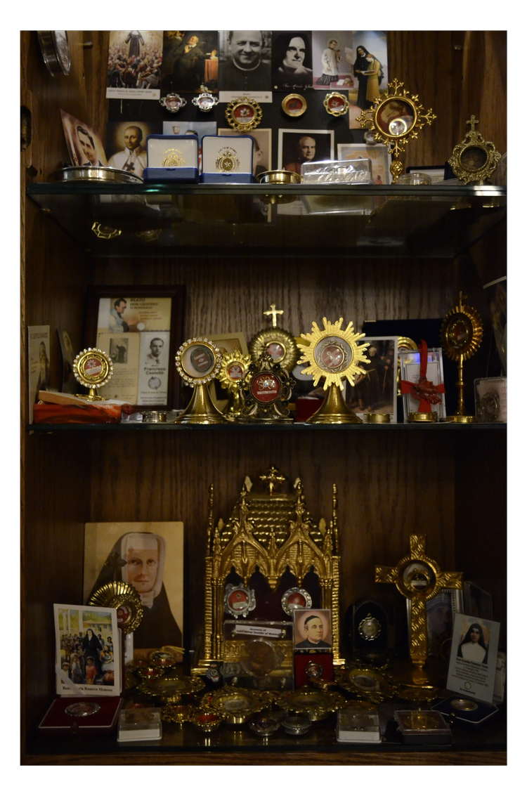 Catch Them All: Catholics Collect Saints' Bones, Hair
