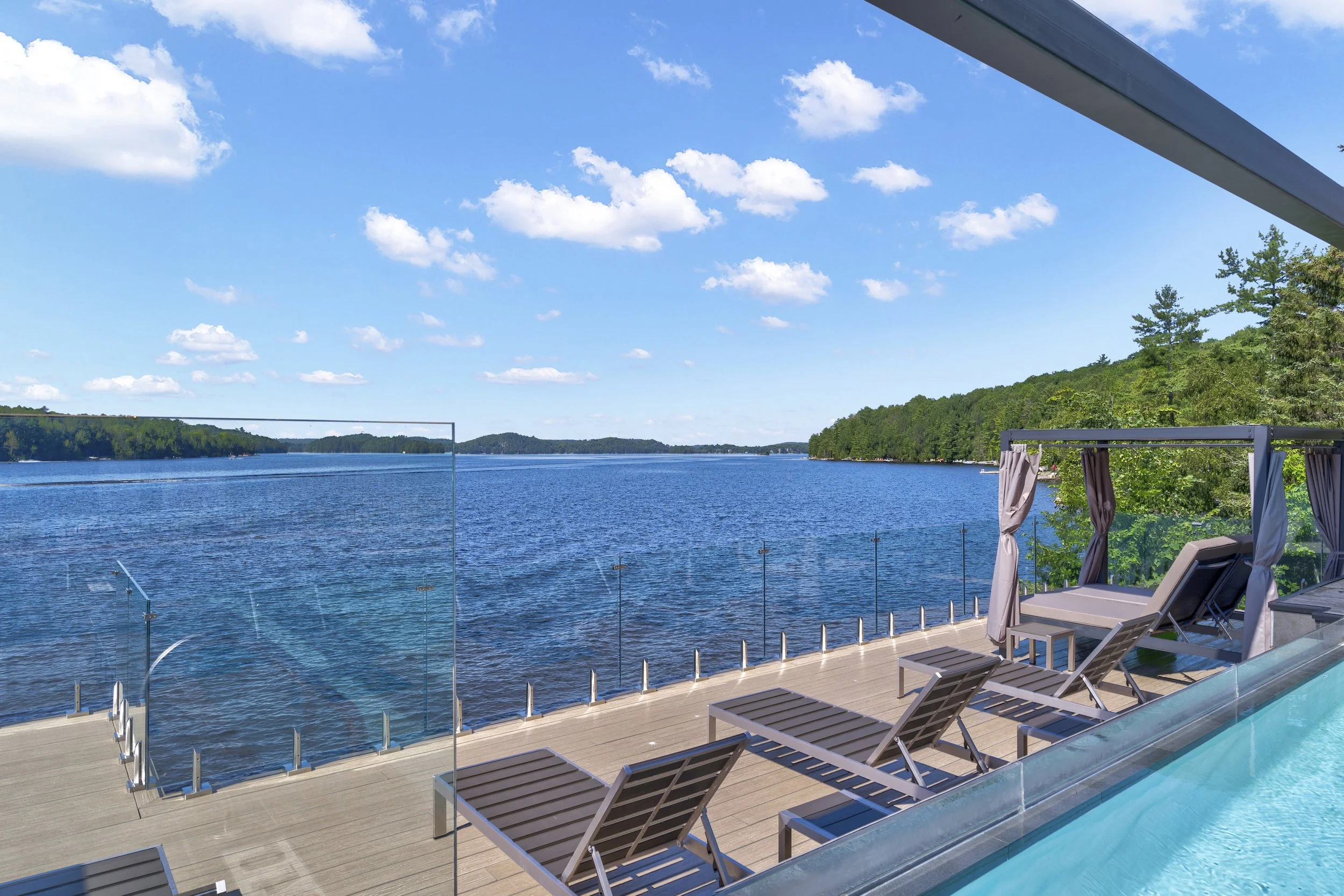 The Waterfront at Grandview