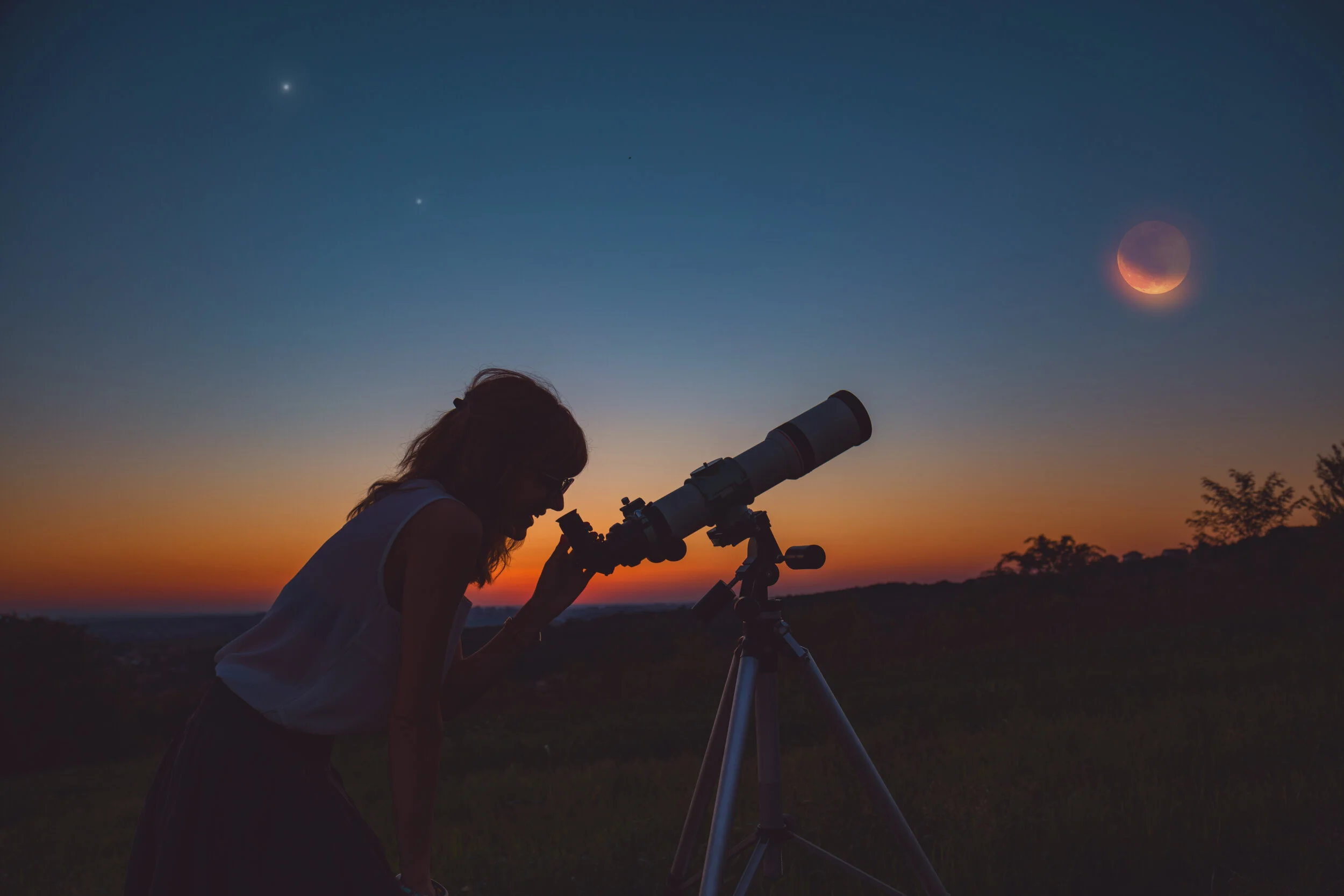 Night Sky Explorer: Get Closer to the Universe with Telescopes ...